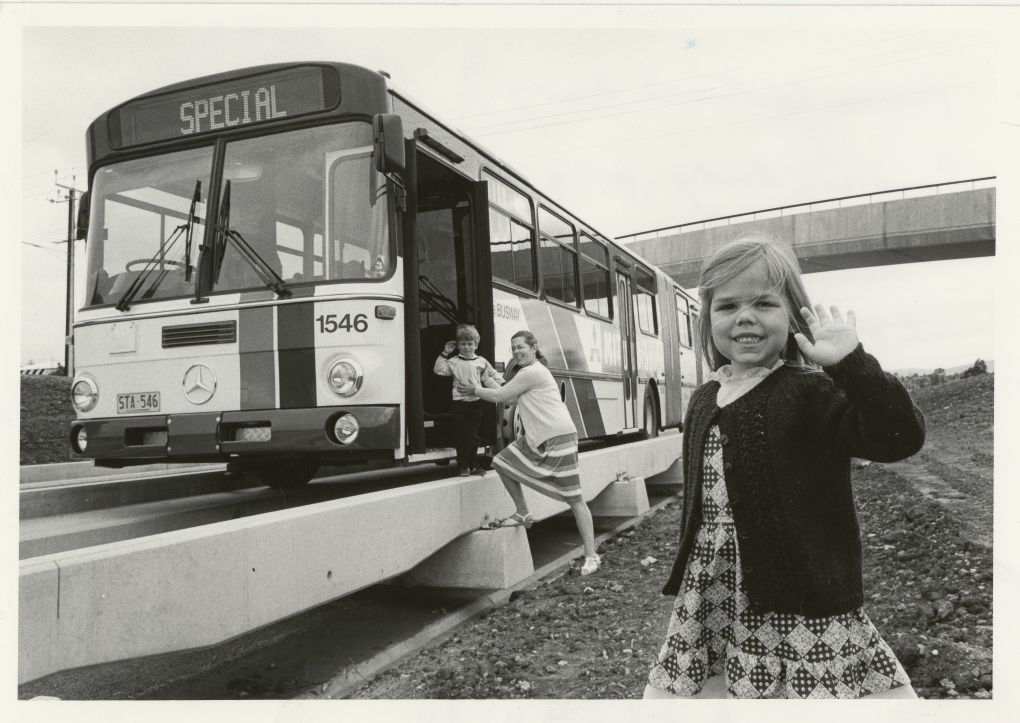 Forty years on the fast track: Adelaide’s O-Bahn turns 40 - Department ...